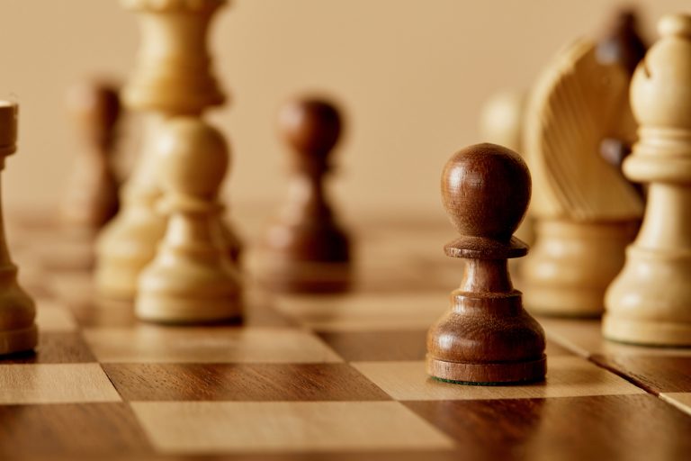 7 Reasons Why Chess Is So Fun (And Not Boring!) - Chess Delta